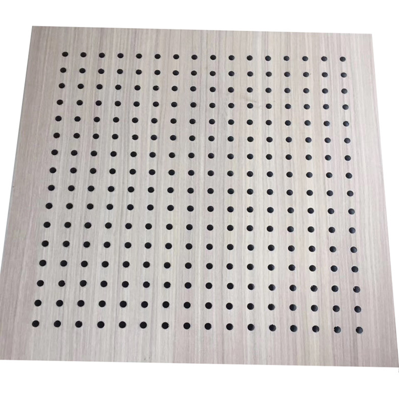 El panel acústico del aislamiento del sitio perforado de madera del ...
